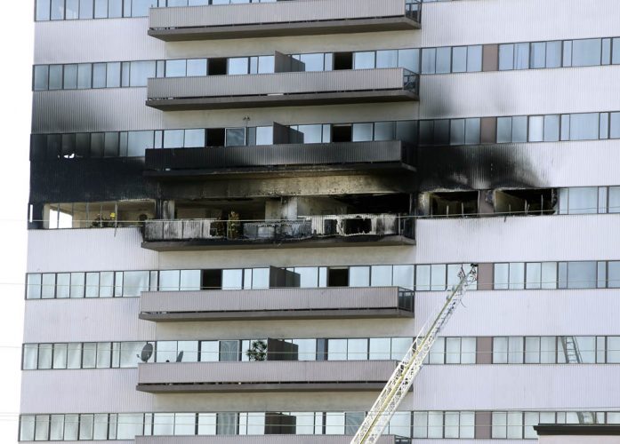 Tenants flee LA high-rise fire | News, Sports, Jobs - Morning Journal
